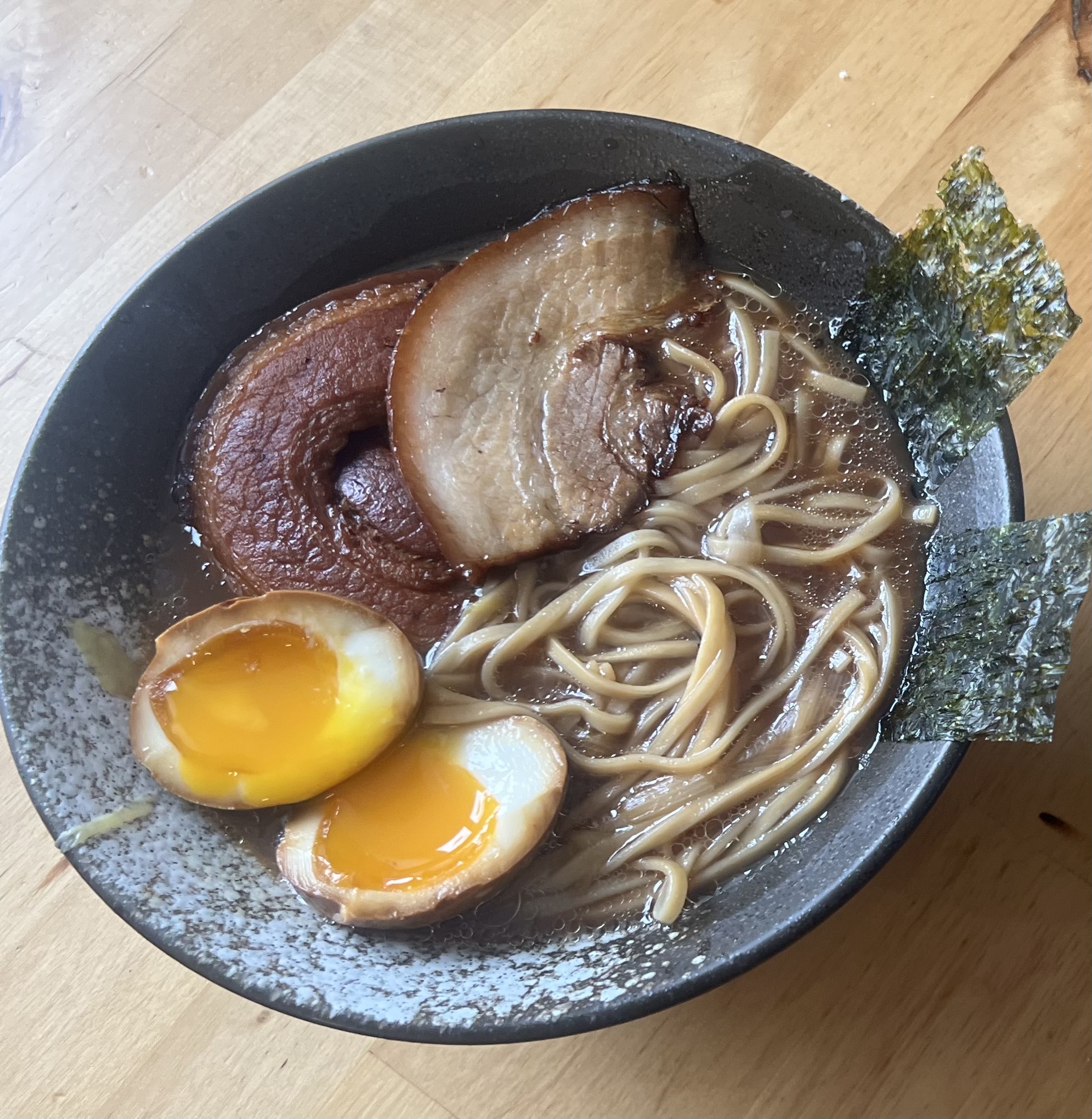 Tonkotsu Ramen (豚骨ラーメン) / Ramen au bouillon de porc